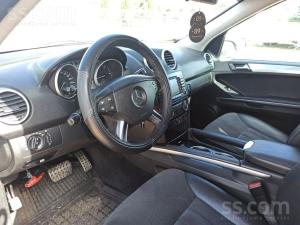 Black Mercedes-Benz ML 280 2007 in Daugavpils, with an engine capacity of 3.00 L and mileage of 0 thousand km for 4950 €, photo 14 on AUTOMOTO.COM.LV