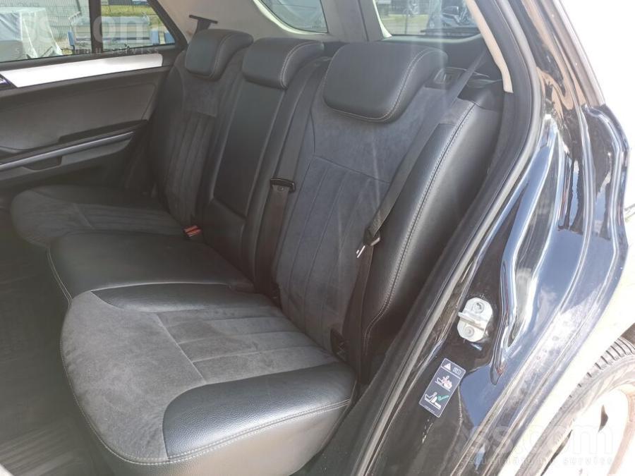 Black Mercedes-Benz ML 280 2007 in Daugavpils, with an engine capacity of 3.00 L and mileage of 0 thousand km for 4950 €, photo 15 on AUTOMOTO.COM.LV
