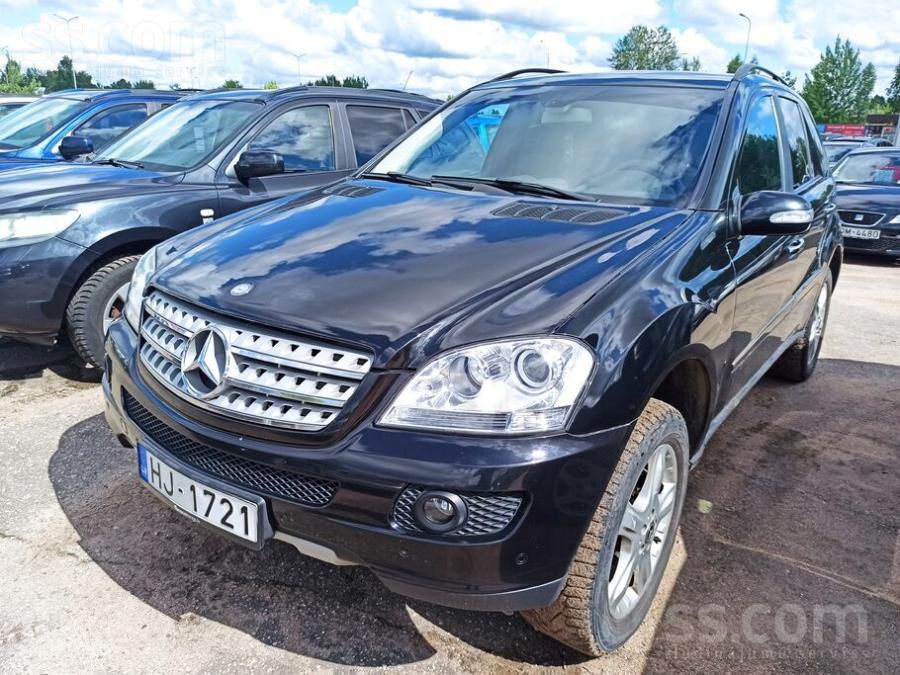 Black Mercedes-Benz ML 280 2007 in Daugavpils, with an engine capacity of 3.00 L and mileage of 0 thousand km for 4950 €, photo 30 on AUTOMOTO.COM.LV