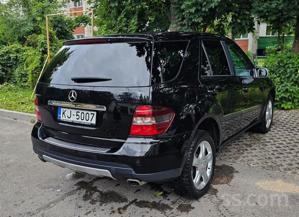 Melns Mercedes-Benz ML 280 2007 Rīga, ar dzinēja tilpumu 3.00 L un nobraukumu 306 tūkst. km par 4800 €, foto 6 vietnē AUTOMOTO.COM.LV