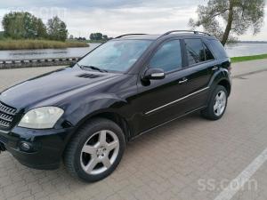 Черный Мерседес МЛ 280 2007 в Лиепая, объемом двигателя 3.00 л и пробегом 355 тыс. км за 4500 €, фото 8 на AUTOMOTO.COM.LV