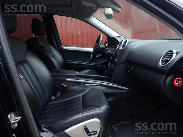 Black Mercedes-Benz ML 280 2007 in Liepaja, with an engine capacity of 3.00 L and mileage of 264 thousand km for 4950 €, photo 6 on AUTOMOTO.COM.LV