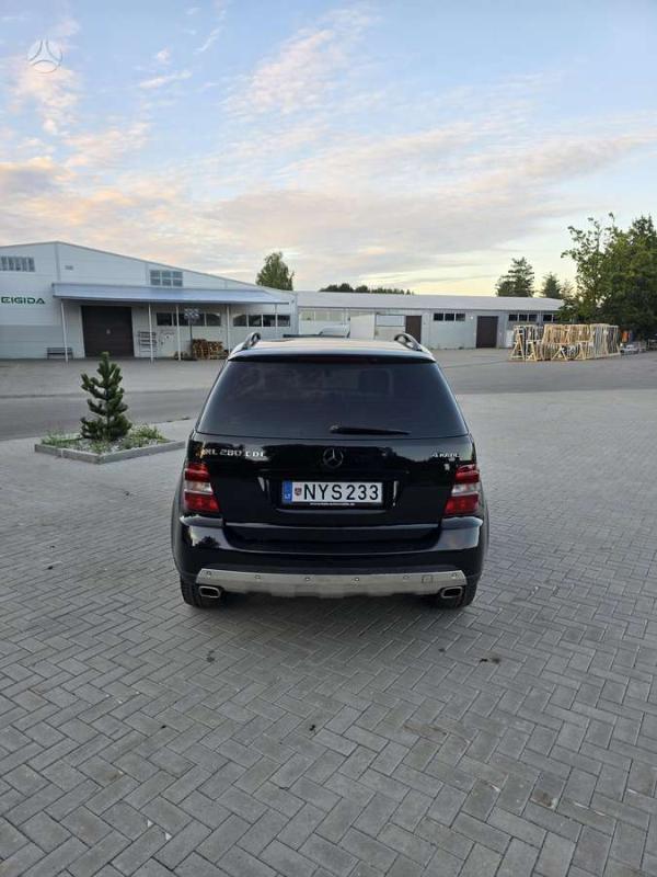 Melns Mercedes-Benz ML 280 2007 Kauņa, ar dzinēja tilpumu 2.99 L un nobraukumu 290 tūkst. km par 74 €, foto 9 vietnē AUTOMOTO.COM.LV