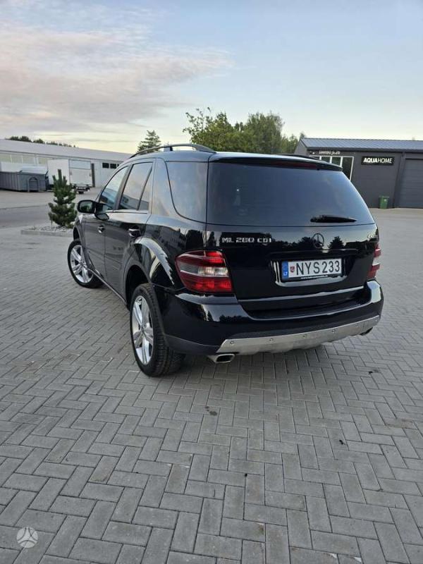 Melns Mercedes-Benz ML 280 2007 Kauņa, ar dzinēja tilpumu 2.99 L un nobraukumu 290 tūkst. km par 74 €, foto 10 vietnē AUTOMOTO.COM.LV