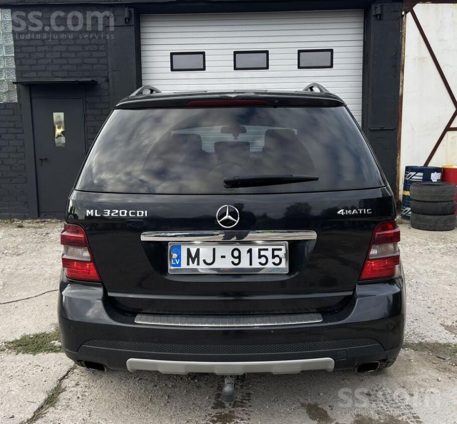 Melns Mercedes-Benz ML 280 2007 Liepāja, ar dzinēja tilpumu 3.00 L un nobraukumu 260 tūkst. km par 4950 €, foto 6 vietnē AUTOMOTO.COM.LV