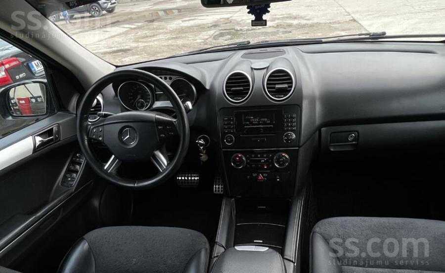Melns Mercedes-Benz ML 280 2007 Liepāja, ar dzinēja tilpumu 3.00 L un nobraukumu 260 tūkst. km par 4950 €, foto 7 vietnē AUTOMOTO.COM.LV