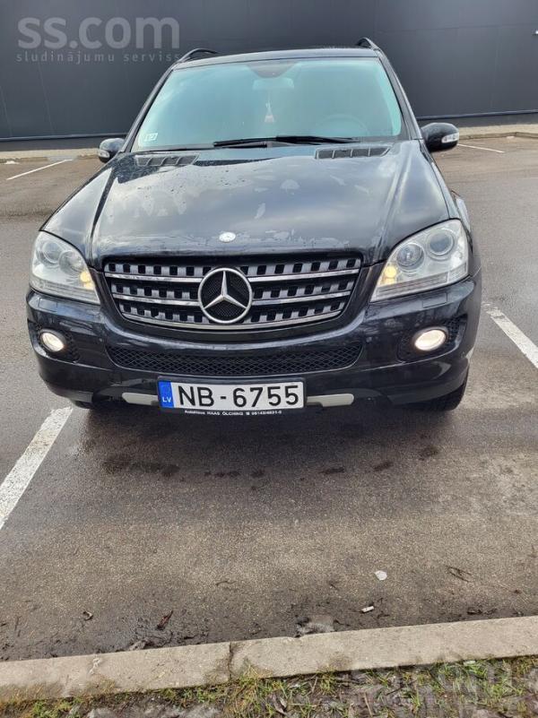 Melns Mercedes-Benz ML 280 2008 Ludza, ar dzinēja tilpumu 3.00 L un nobraukumu 280 tūkst. km par 6700 €, foto 2 vietnē AUTOMOTO.COM.LV
