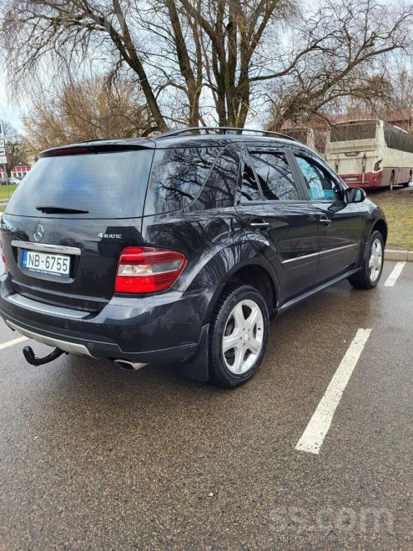 Melns Mercedes-Benz ML 280 2008 Ludza, ar dzinēja tilpumu 3.00 L un nobraukumu 280 tūkst. km par 6700 €, foto 5 vietnē AUTOMOTO.COM.LV
