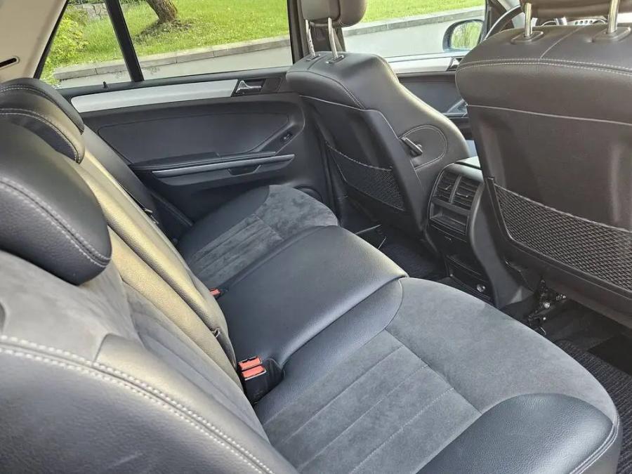Melns Mercedes-Benz ML 280 2008 Jēkabpils, ar dzinēja tilpumu 3.00 L un nobraukumu 299 tūkst. km par 5000 €, foto 22 vietnē AUTOMOTO.COM.LV