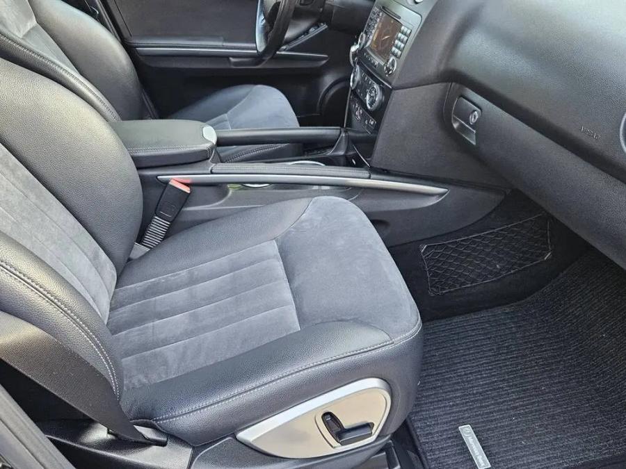 Melns Mercedes-Benz ML 280 2008 Jēkabpils, ar dzinēja tilpumu 3.00 L un nobraukumu 299 tūkst. km par 5000 €, foto 25 vietnē AUTOMOTO.COM.LV