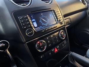 Melns Mercedes-Benz ML 280 2008 Jēkabpils, ar dzinēja tilpumu 3.00 L un nobraukumu 299 tūkst. km par 5000 €, foto 34 vietnē AUTOMOTO.COM.LV