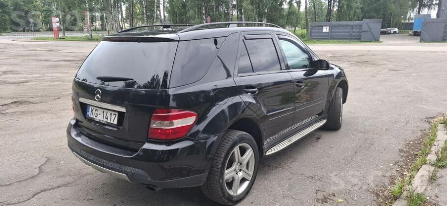 Melns Mercedes-Benz ML 280 2008 Rīga, ar dzinēja tilpumu 3.00 L un nobraukumu 0 tūkst. km par 7000 €, foto 4 vietnē AUTOMOTO.COM.LV