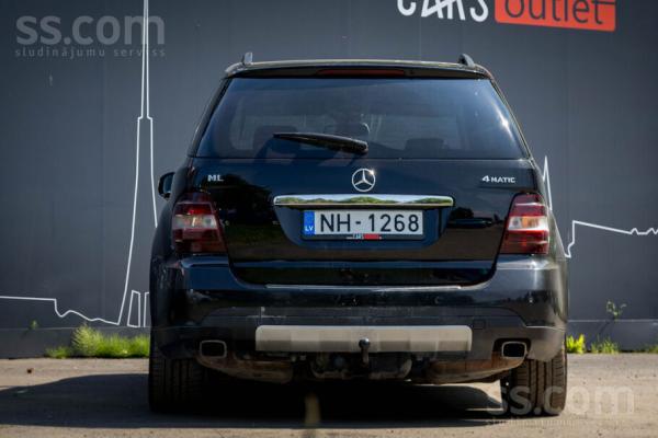 Black Mercedes-Benz ML 280 2008 in Riga, with an engine capacity of 3.00 L and mileage of 257 thousand km for 5490 €, photo 8 on AUTOMOTO.COM.LV