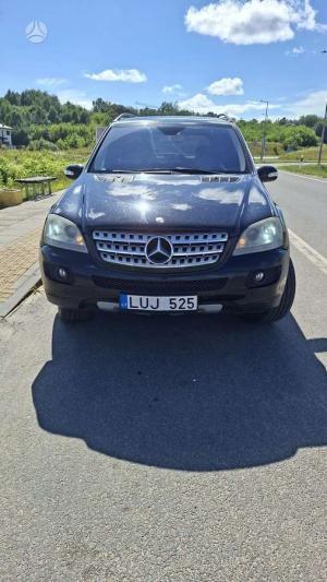 Melns Mercedes-Benz ML 280 2008 Viļņa, ar dzinēja tilpumu 3.00 L un nobraukumu 374 tūkst. km par 4599 €, foto 3 vietnē AUTOMOTO.COM.LV