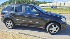 Melns Mercedes-Benz ML 280 2008 Viļņa, ar dzinēja tilpumu 3.00 L un nobraukumu 374 tūkst. km par 4599 €, foto 6 vietnē AUTOMOTO.COM.LV