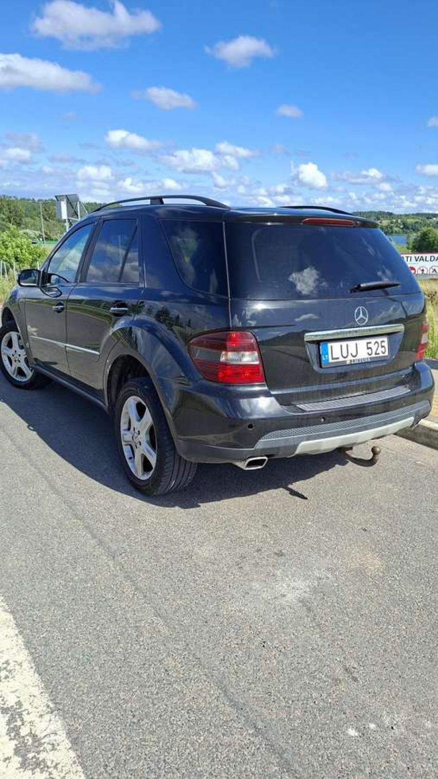 Melns Mercedes-Benz ML 280 2008 Viļņa, ar dzinēja tilpumu 3.00 L un nobraukumu 374 tūkst. km par 4599 €, foto 9 vietnē AUTOMOTO.COM.LV
