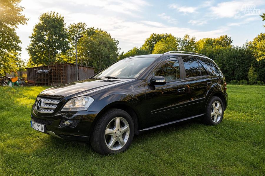 Melns Mercedes-Benz ML 280 2008 Plungė, ar dzinēja tilpumu 2.80 L un nobraukumu 357 tūkst. km par 5600 €, foto 1 vietnē AUTOMOTO.COM.LV