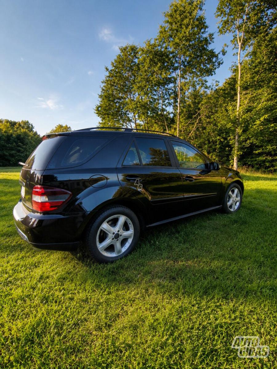 Melns Mercedes-Benz ML 280 2008 Plungė, ar dzinēja tilpumu 2.80 L un nobraukumu 357 tūkst. km par 5600 €, foto 5 vietnē AUTOMOTO.COM.LV