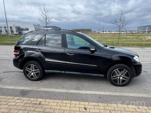 Melns Mercedes-Benz ML 280 2008 Rīga, ar dzinēja tilpumu 3.00 L un nobraukumu 208 tūkst. km par 6400 €, foto 3 vietnē AUTOMOTO.COM.LV