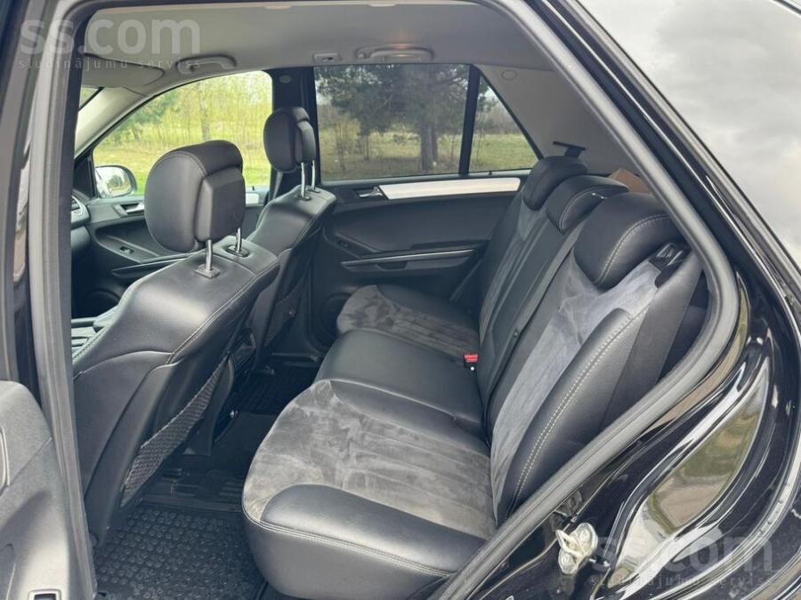 Melns Mercedes-Benz ML 280 2008 Rīga, ar dzinēja tilpumu 3.00 L un nobraukumu 208 tūkst. km par 6400 €, foto 9 vietnē AUTOMOTO.COM.LV