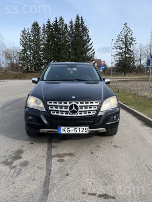 Melns Mercedes-Benz ML 280 2009 Rīga, ar dzinēja tilpumu 3.00 L un nobraukumu 292 tūkst. km par 6700 €, foto 3 vietnē AUTOMOTO.COM.LV