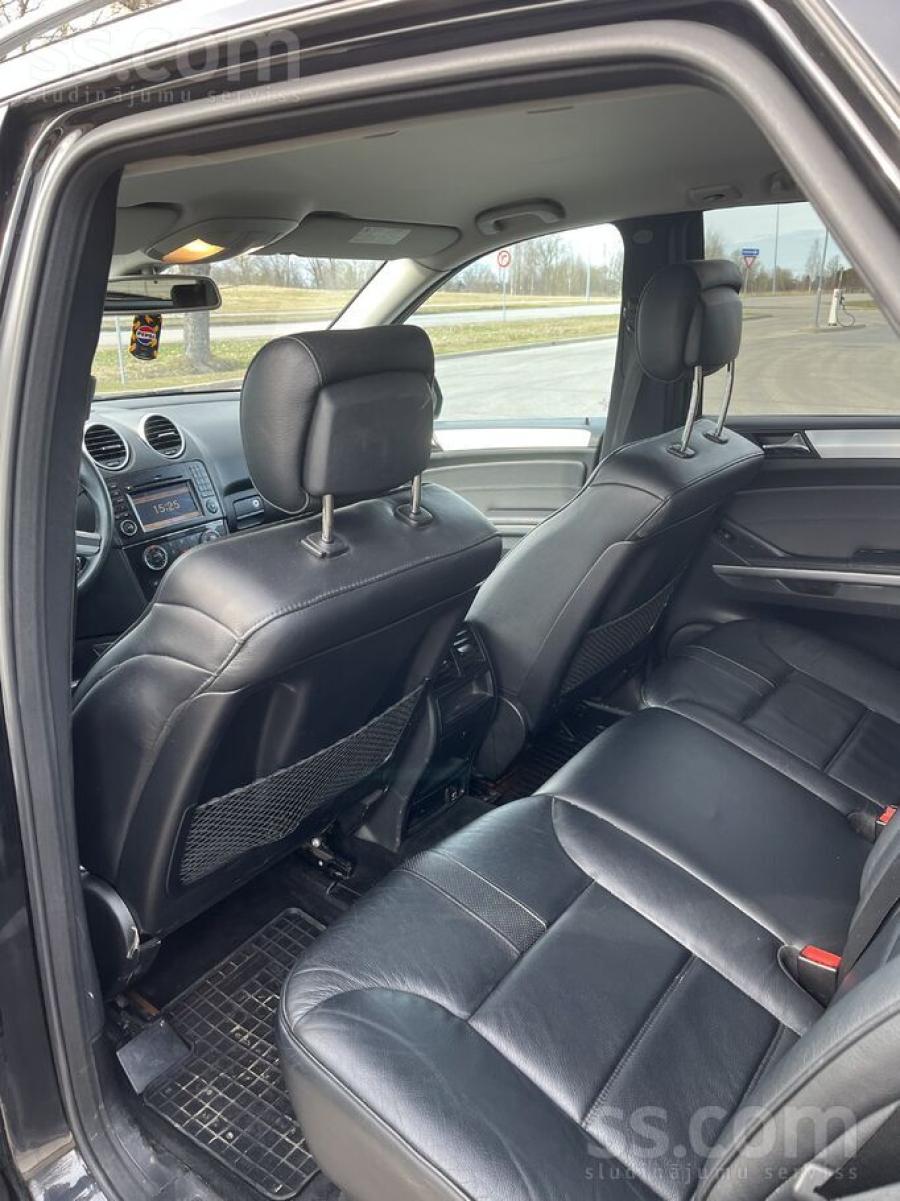Melns Mercedes-Benz ML 280 2009 Rīga, ar dzinēja tilpumu 3.00 L un nobraukumu 292 tūkst. km par 6700 €, foto 8 vietnē AUTOMOTO.COM.LV