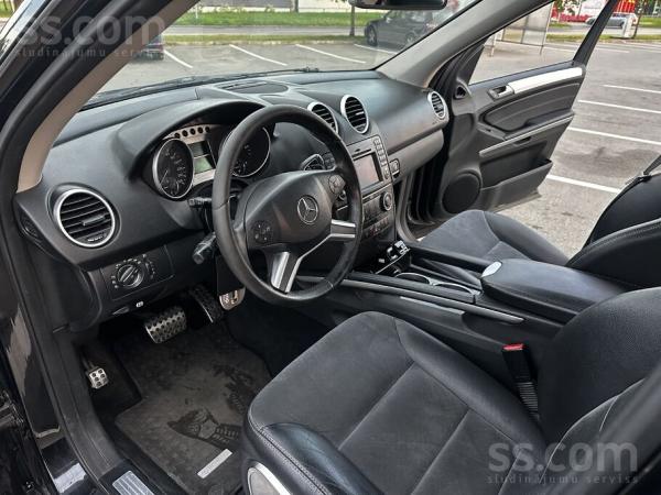 Черный Мерседес МЛ 280 2009 в Рига, объемом двигателя 3.00 л и пробегом 290 тыс. км за 8000 €, фото 9 на AUTOMOTO.COM.LV