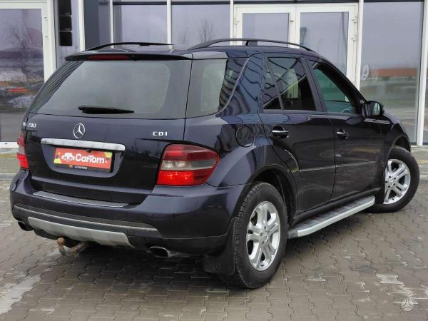 Blue Mercedes-Benz ML 280 2006 in Vilnius, with an engine capacity of 2.99 L and mileage of 319 thousand km for 6600 €, photo 6 on AUTOMOTO.COM.LV