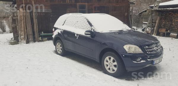 Zils Mercedes-Benz ML 280 2007 Rīga, ar dzinēja tilpumu 3.00 L un nobraukumu 315 tūkst. km par 6000 €, foto 1 vietnē AUTOMOTO.COM.LV