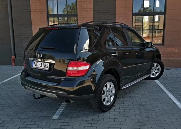 Mercedes-Benz ML 280 2005 Rīga, ar dzinēja tilpumu 3.00 L un nobraukumu 311 tūkst. km par 4590 €, foto 5 vietnē AUTOMOTO.COM.LV