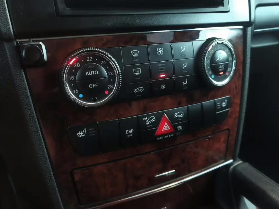 Mercedes-Benz ML 280 2005 in Riga, with an engine capacity of 3.00 L and mileage of 311 thousand km for 4590 €, photo 17 on AUTOMOTO.COM.LV