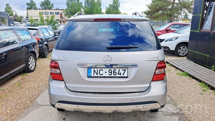 Mercedes-Benz ML 280 2006 Rīga, ar dzinēja tilpumu 3.00 L un nobraukumu 400 tūkst. km par 3900 €, foto 7 vietnē AUTOMOTO.COM.LV