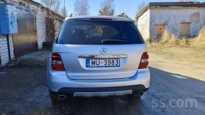 Mercedes-Benz ML 280 2006 Aizkraukle, ar dzinēja tilpumu 3.00 L un nobraukumu 307 tūkst. km par 4200 €, foto 4 vietnē AUTOMOTO.COM.LV