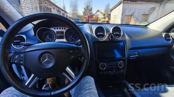 Mercedes-Benz ML 280 2006 in Aizkraukle, with an engine capacity of 3.00 L and mileage of 307 thousand km for 4200 €, photo 5 on AUTOMOTO.COM.LV