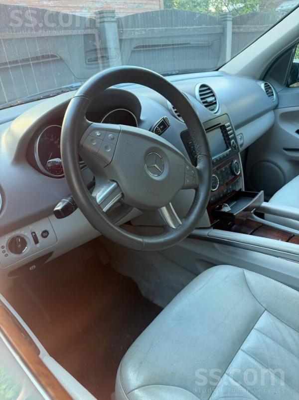 Mercedes-Benz ML 280 2006 Rīga, ar dzinēja tilpumu 3.00 L un nobraukumu 220 tūkst. km par 4300 €, foto 5 vietnē AUTOMOTO.COM.LV