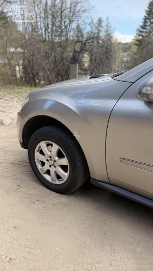 Mercedes-Benz ML 280 2007 Viļņa, ar dzinēja tilpumu 3.00 L un nobraukumu 351 tūkst. km par 5600 €, foto 5 vietnē AUTOMOTO.COM.LV