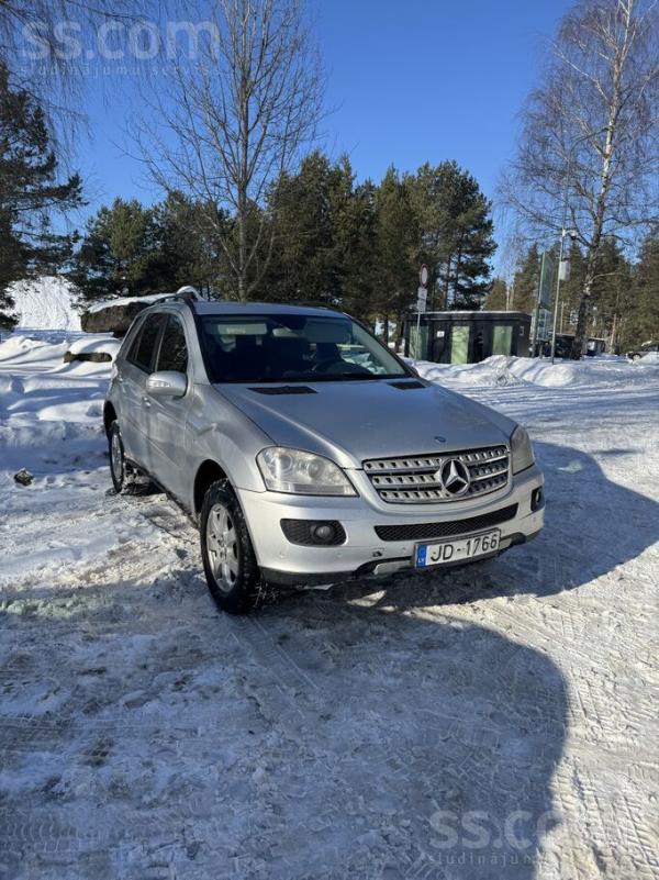Mercedes-Benz ML 280 2007 in Jekabpils, with an engine capacity of 3.00 L and mileage of 233 thousand km for 2700 €, photo 2 on AUTOMOTO.COM.LV