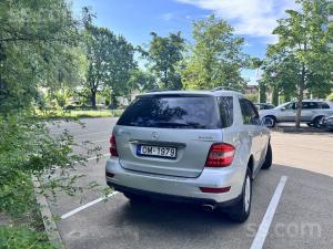 Mercedes-Benz ML 280 2009 in Riga, with an engine capacity of 3.00 L and mileage of 304 thousand km for 7100 €, photo 6 on AUTOMOTO.COM.LV