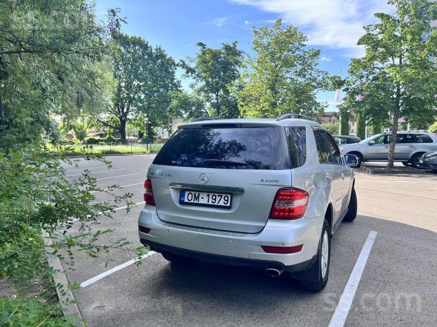 Mercedes-Benz ML 280 2009 in Riga, with an engine capacity of 3.00 L and mileage of 304 thousand km for 7100 €, photo 6 on AUTOMOTO.COM.LV