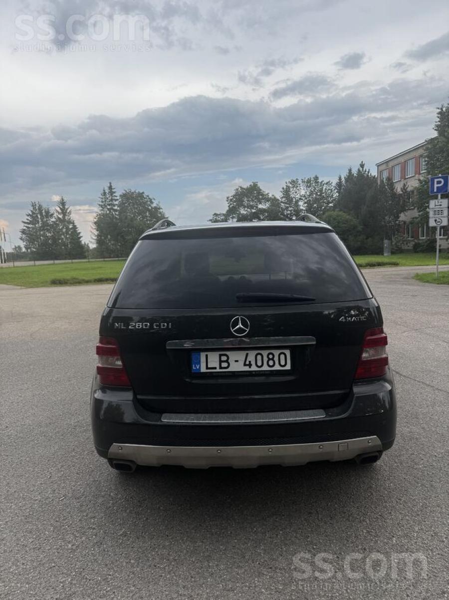 Zaļš Mercedes-Benz ML 280 2009 Tukums, ar dzinēja tilpumu 3.00 L un nobraukumu 352 tūkst. km par 5500 €, foto 4 vietnē AUTOMOTO.COM.LV