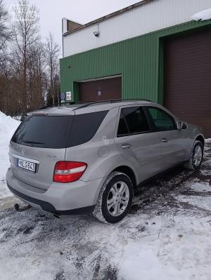 Grey Mercedes-Benz ML 280 2006 in Raseiniai, with an engine capacity of 3.00 L and mileage of 320 thousand km for 7450 €, photo 6 on AUTOMOTO.COM.LV