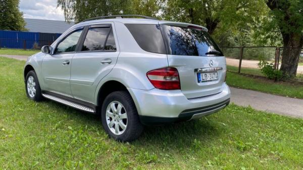 Grey Mercedes-Benz ML 280 2006 in Riga, with an engine capacity of 3.00 L and mileage of 0 thousand km for 5699 €, photo 3 on AUTOMOTO.COM.LV