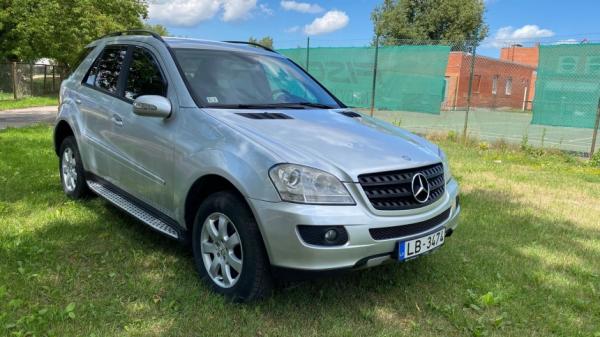 Grey Mercedes-Benz ML 280 2006 in Riga, with an engine capacity of 3.00 L and mileage of 0 thousand km for 5699 €, photo 5 on AUTOMOTO.COM.LV