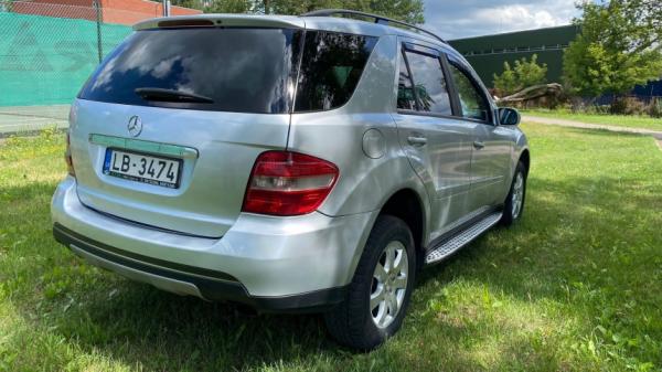 Grey Mercedes-Benz ML 280 2006 in Riga, with an engine capacity of 3.00 L and mileage of 0 thousand km for 5699 €, photo 9 on AUTOMOTO.COM.LV