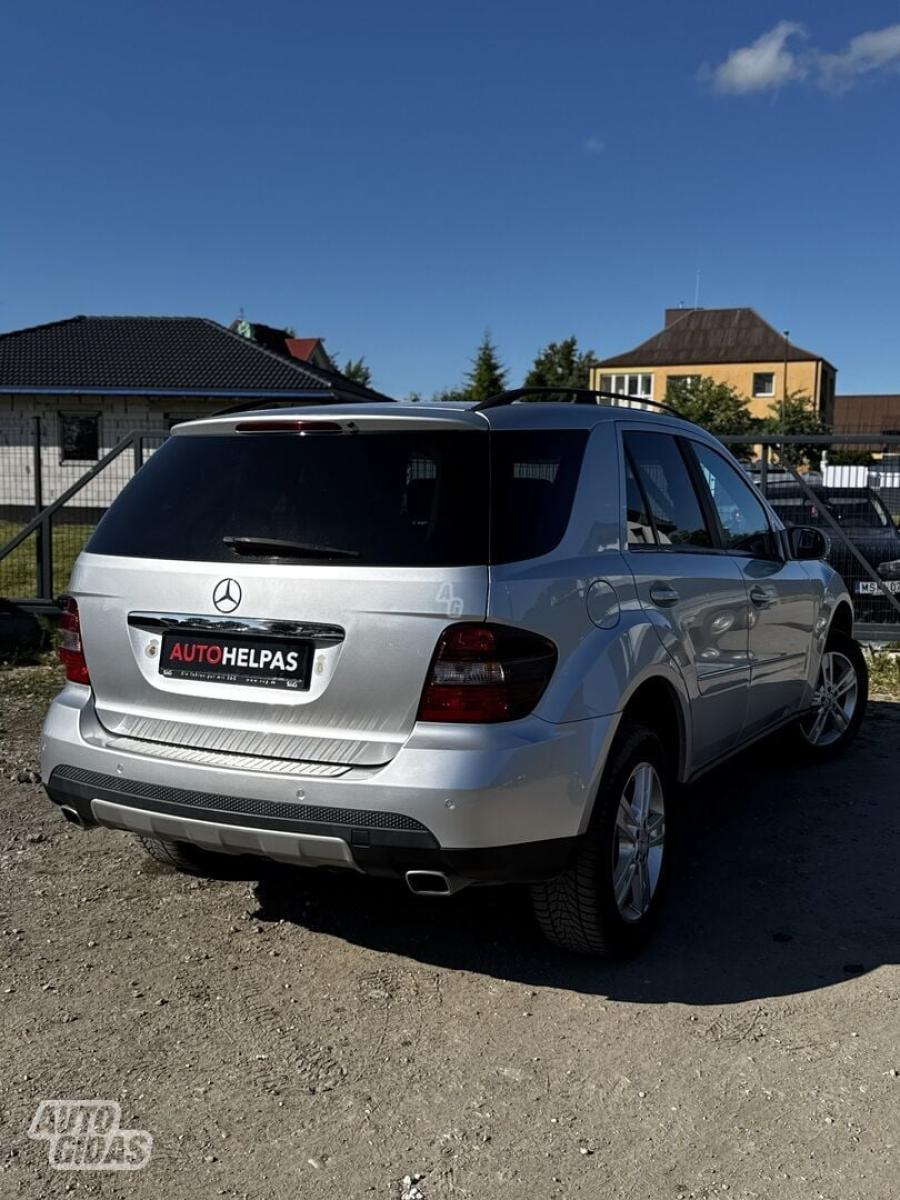 Pelēks Mercedes-Benz ML 280 2006 Klaipėda, ar dzinēja tilpumu 3.00 L un nobraukumu 300 tūkst. km par 4950 €, foto 6 vietnē AUTOMOTO.COM.LV