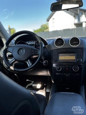 Pelēks Mercedes-Benz ML 280 2006 Klaipėda, ar dzinēja tilpumu 3.00 L un nobraukumu 300 tūkst. km par 4950 €, foto 12 vietnē AUTOMOTO.COM.LV
