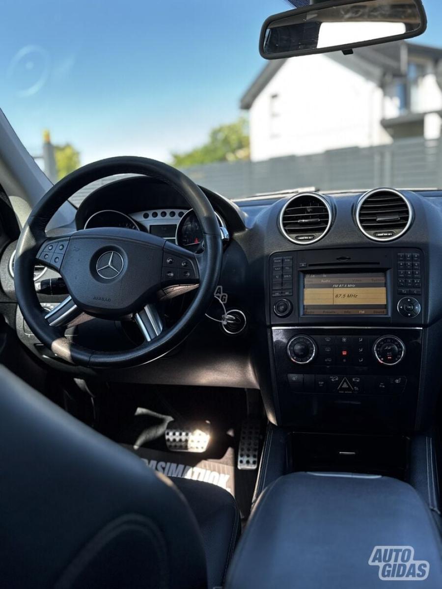 Pelēks Mercedes-Benz ML 280 2006 Klaipėda, ar dzinēja tilpumu 3.00 L un nobraukumu 300 tūkst. km par 4950 €, foto 12 vietnē AUTOMOTO.COM.LV