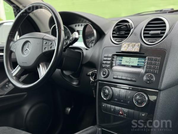Pelēks Mercedes-Benz ML 280 2006 Rīga, ar dzinēja tilpumu 3.00 L un nobraukumu 99 tūkst. km par 9300 €, foto 8 vietnē AUTOMOTO.COM.LV