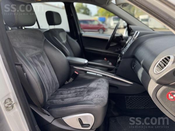 Pelēks Mercedes-Benz ML 280 2006 Rīga, ar dzinēja tilpumu 3.00 L un nobraukumu 99 tūkst. km par 9300 €, foto 10 vietnē AUTOMOTO.COM.LV