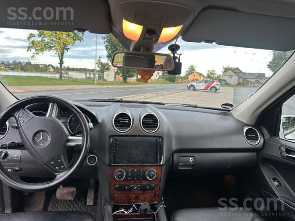 Pelēks Mercedes-Benz ML 280 2006 Rēzekne, ar dzinēja tilpumu 3.00 L un nobraukumu 332 tūkst. km par 6500 €, foto 7 vietnē AUTOMOTO.COM.LV